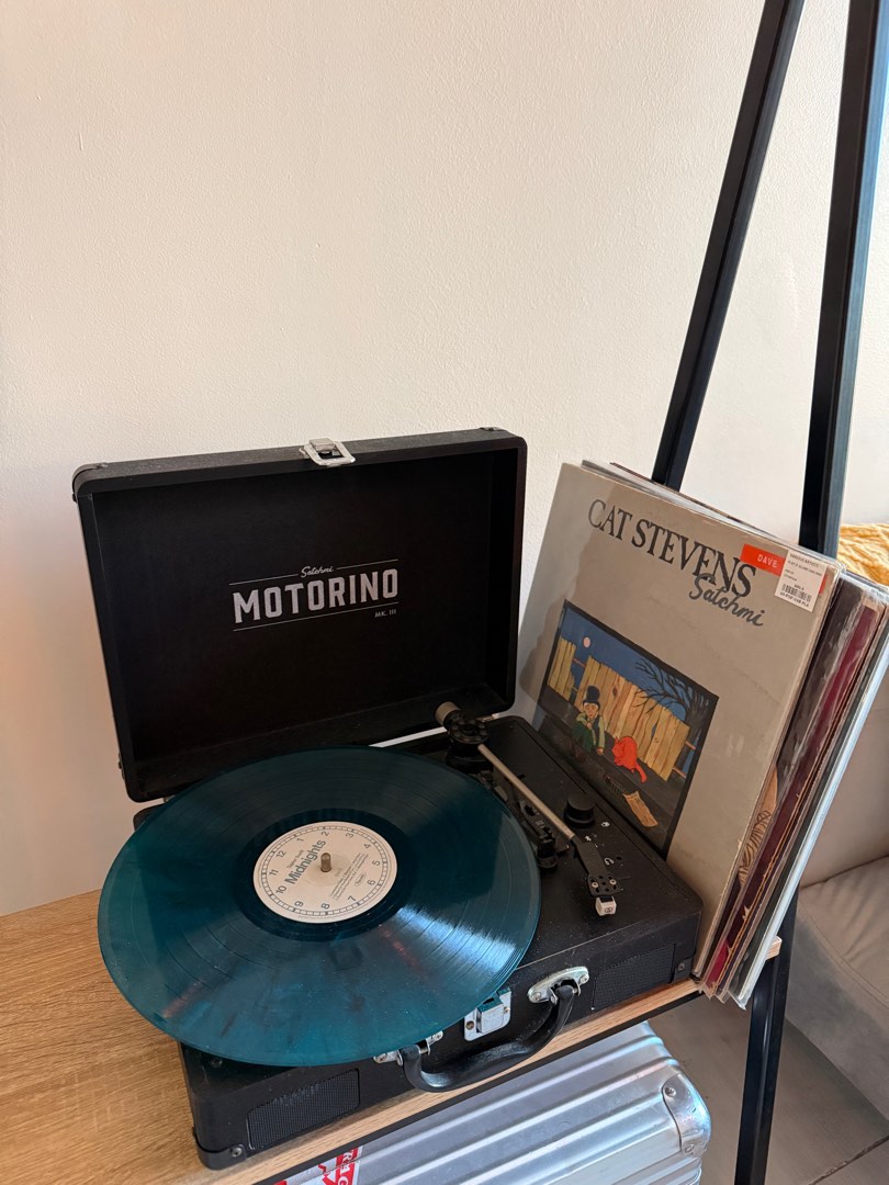 Motorino Mk III Vinyl player with FREE vinyls, Audio, Portable Music ...