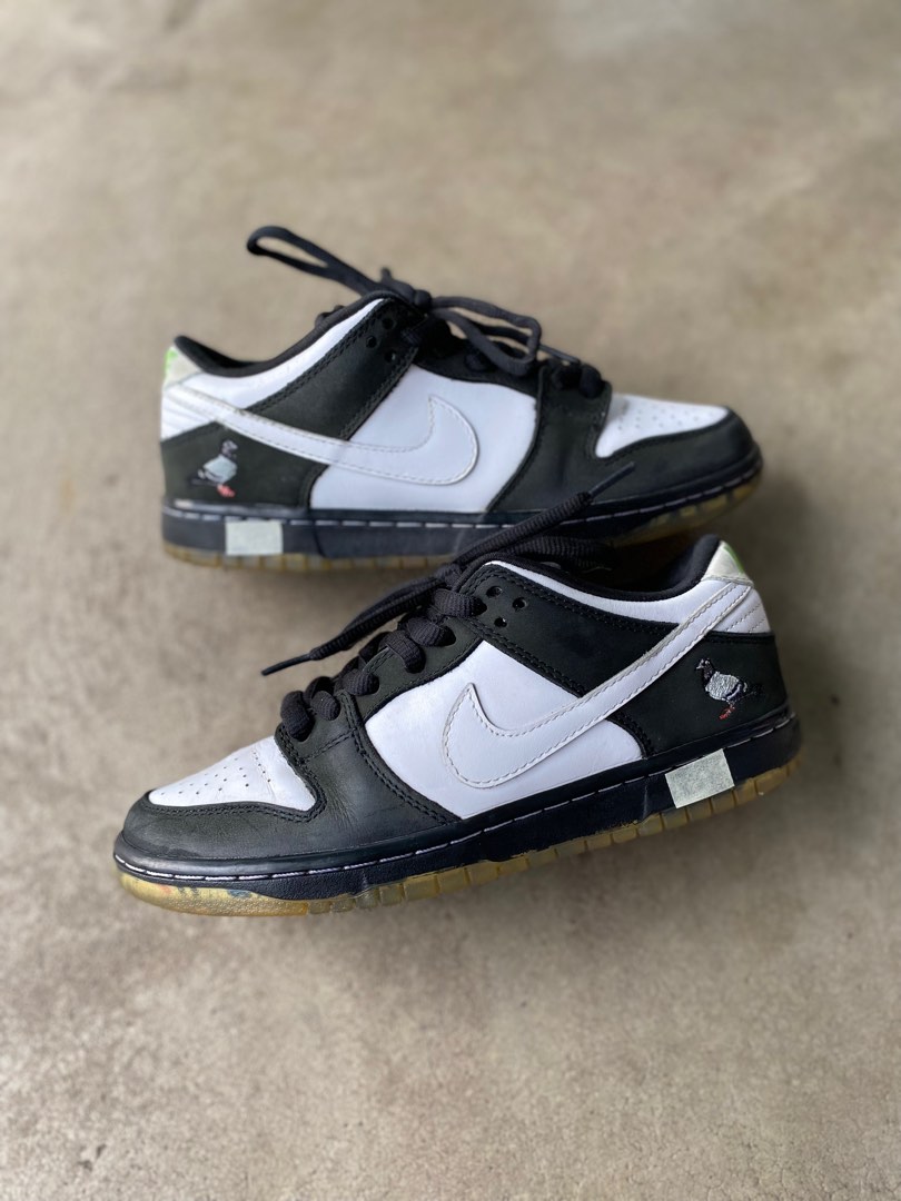 Nike sb dunk low panda pigeon, Fesyen Pria, Sepatu , Sneakers di Carousell