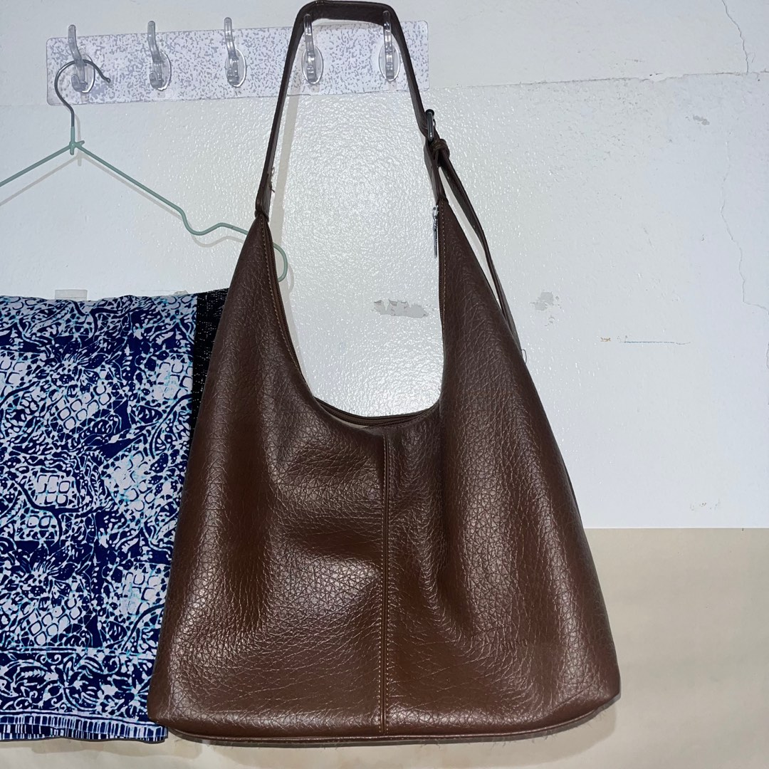 Nunu tote bag, Women's Fashion, Bags & Wallets, Tote Bags on Carousell
