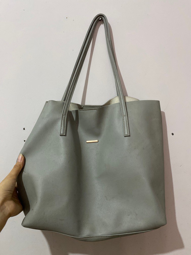 totebag merche tote bag, Fesyen Wanita, Tas & Dompet di Carousell