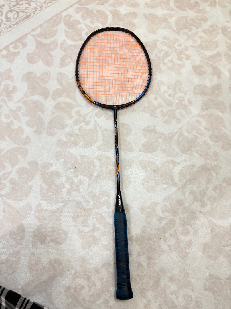YONEX Nanoray Light 18i (Black) Badminton Racket, Sports Equipment ...