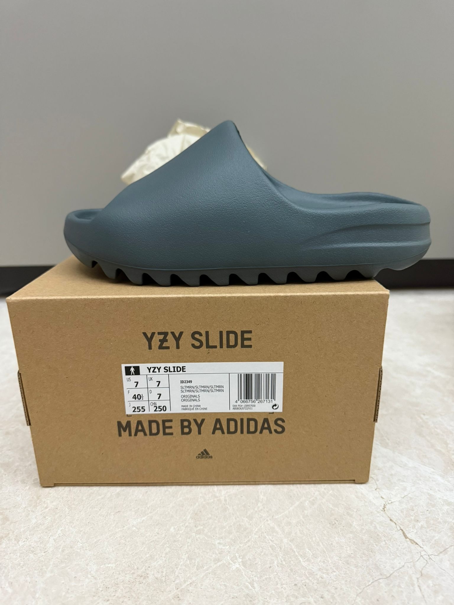 YZY SLIDES, Luxury, Sneakers & Footwear on Carousell