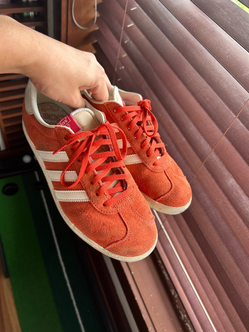 Adidas Gazelle Suede Red/Tomato Soup, Men's Fashion, Footwear, Sneakers ...