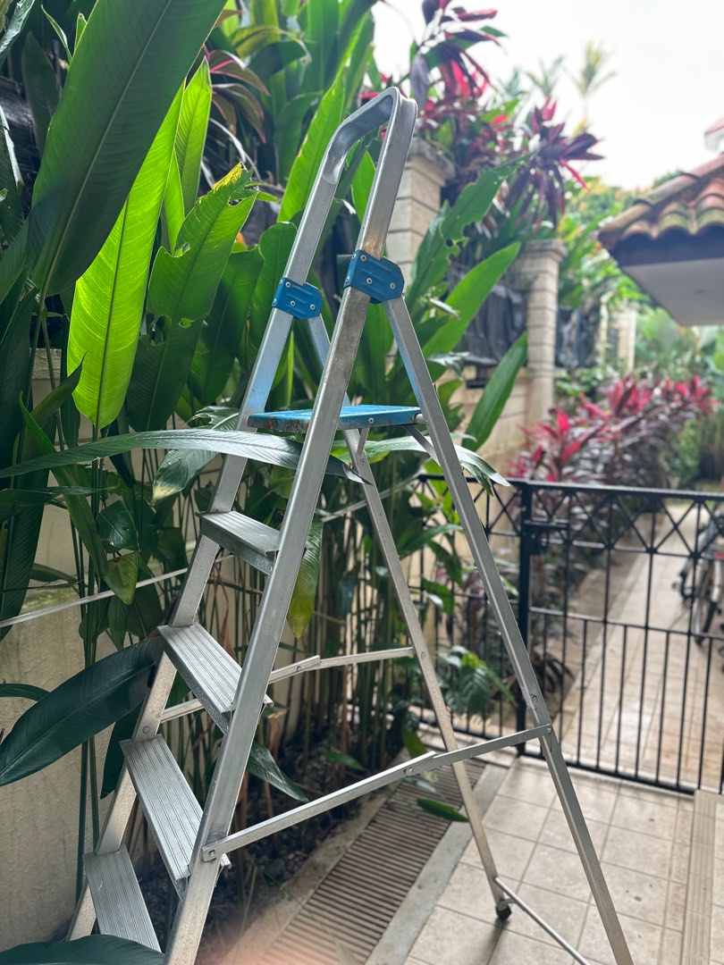 Aluminum Ladder 7 steps, Furniture & Home Living, Home Improvement ...