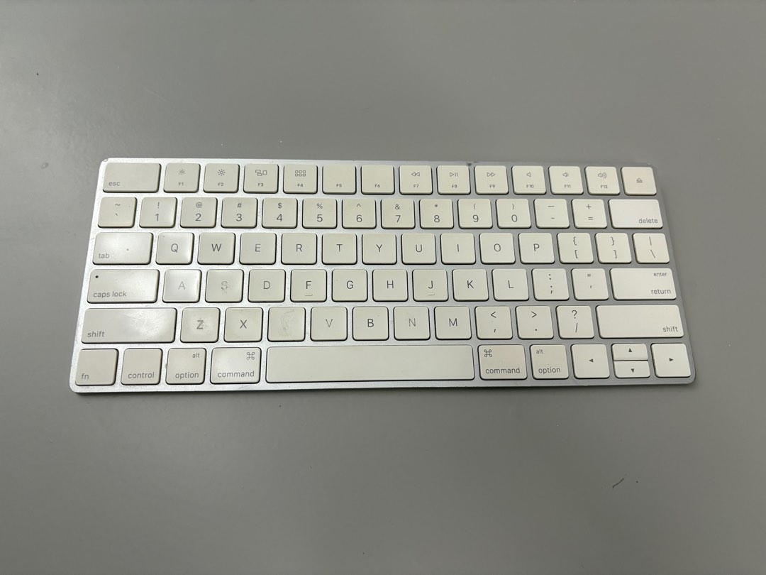 Apple Magic Keyboard A1644 lightning cable, Computers & Tech, Parts ...