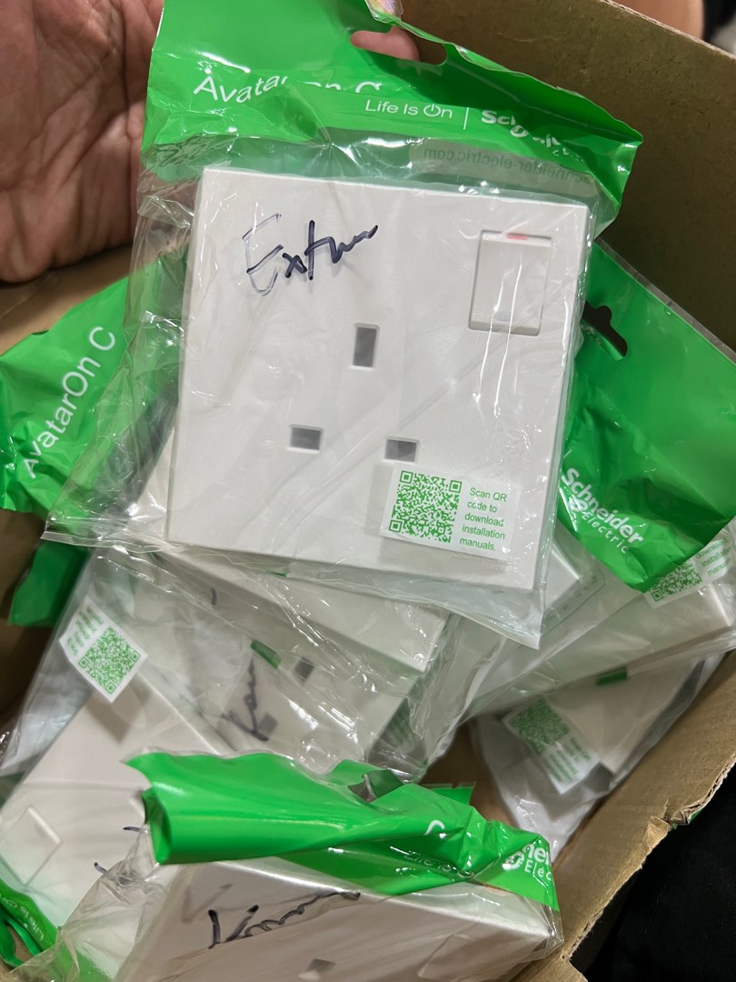 Avatar On C 3-pin socket, TV & Home Appliances, Electrical, Adaptors ...