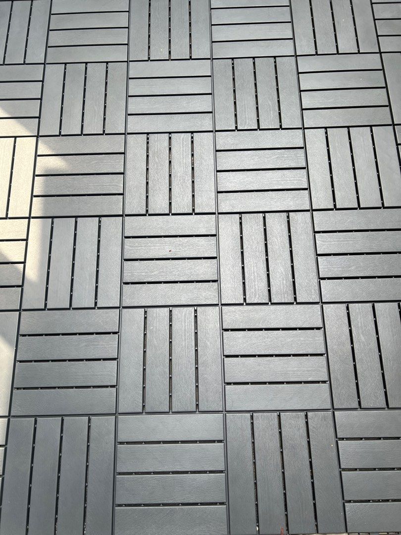 Dek lantai luar ruangan IKEA Runnen warna abu, Perabotan Rumah di Carousell