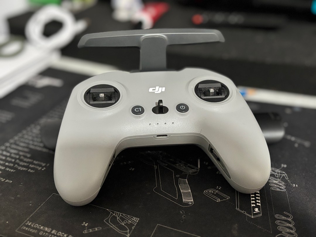 DJI FPV controller 2, Hobbies & Toys, Toys & Games on Carousell