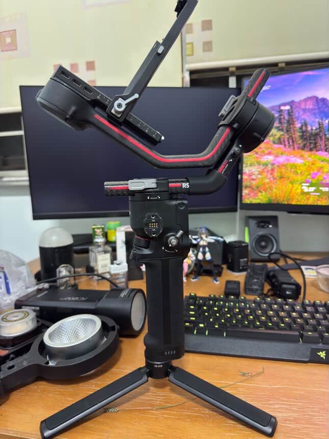 DJI RS3 pro combo gimbal, Photography, Photography Accessories, Gimbals ...