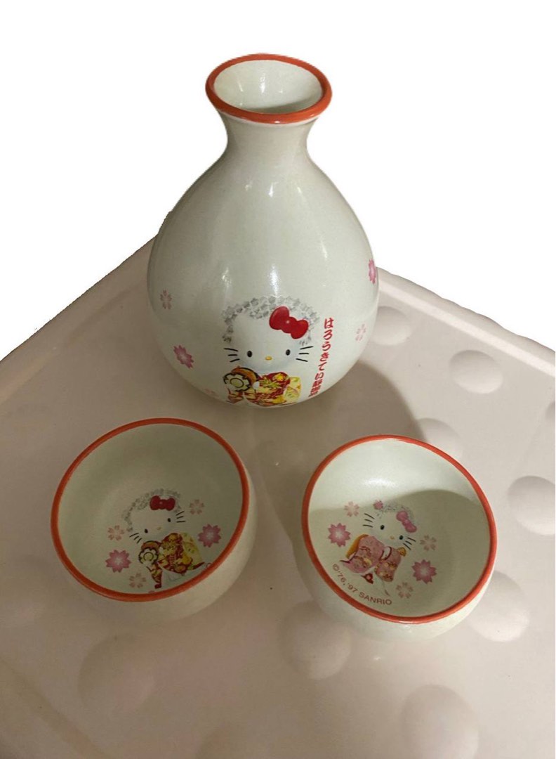 Hello Kitty Sake Set, Hobbies & Toys, Memorabilia & Collectibles ...