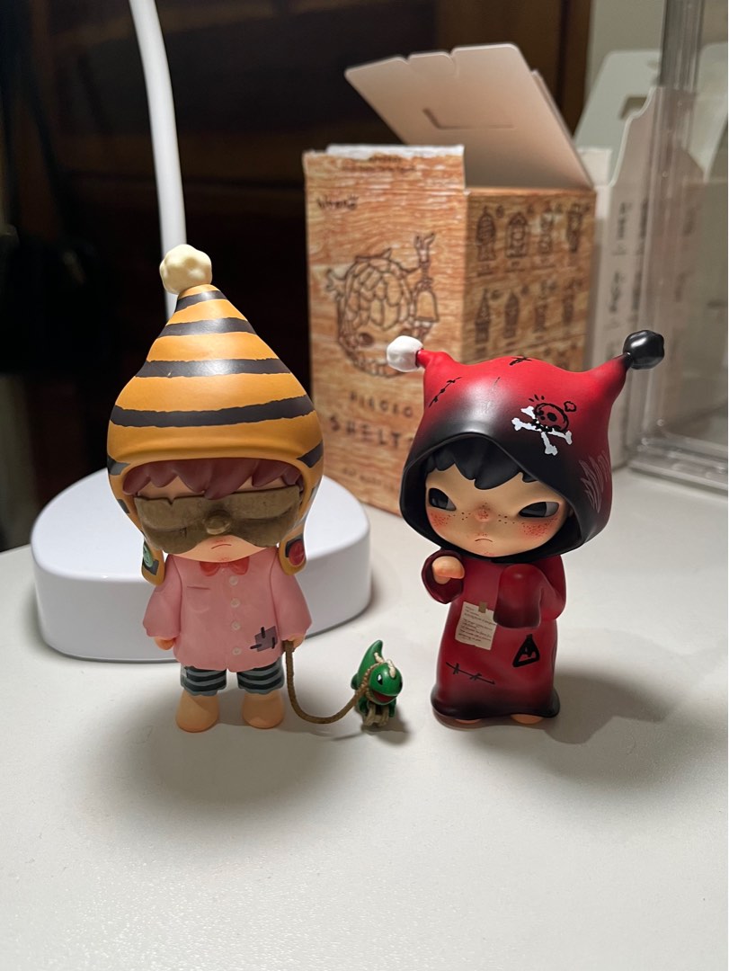 hirono echo daydreaming and hiding behind you set, Hobbies & Toys, Toys ...