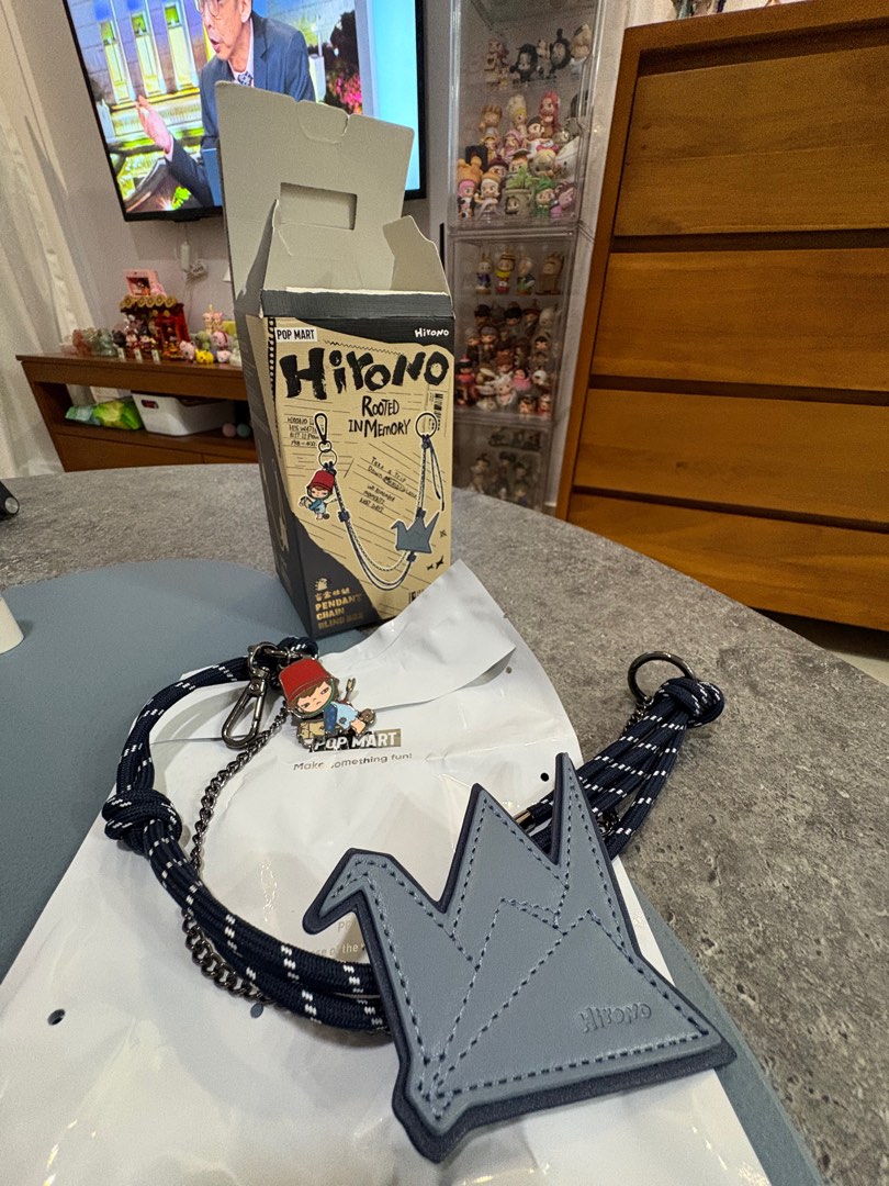 Hirono rooted in memory pendant chain - Knight, Hobbies & Toys ...