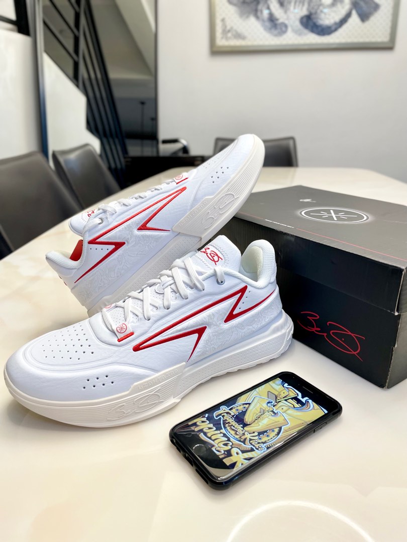 LiNing wade YNG DNA flash, Men's Fashion, Footwear, Sneakers on Carousell