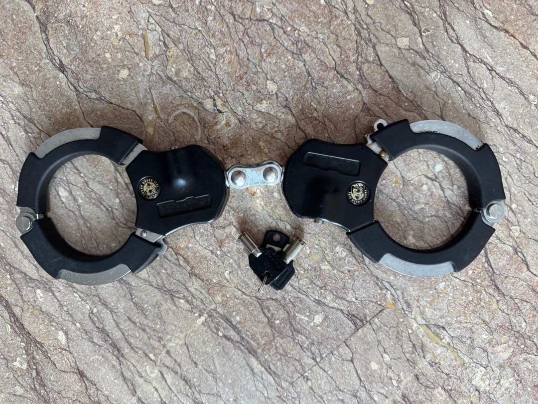 Master Lock Street Cuff 8200, Sports Equipment, Bicycles & Parts, Parts ...