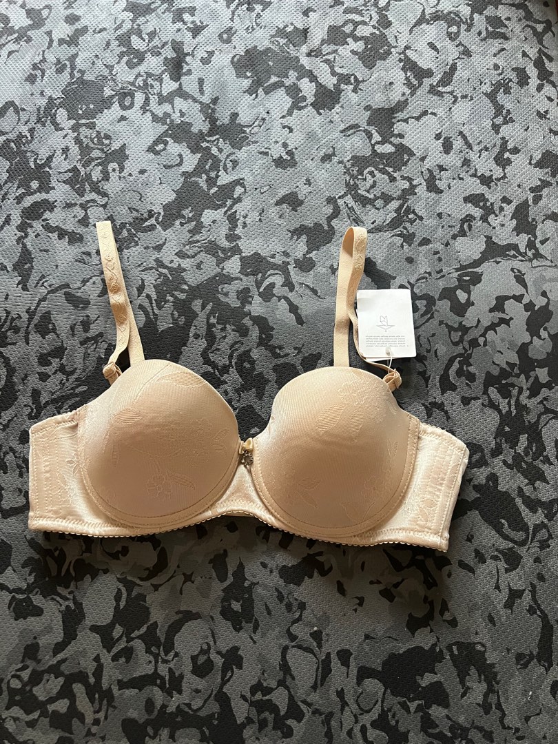 NEW Wacoal B75 Push Up Bra (Removable Strap), Women's Fashion, Undergarments & Loungewear on ...