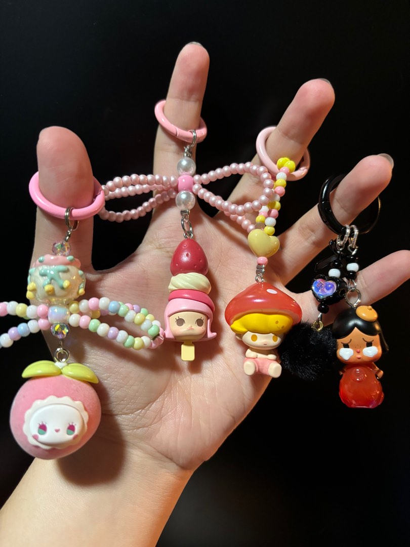 POPMART POPBEANS MOLLY CRYBABY DIMOO EMMA Keychains, Hobbies & Toys ...