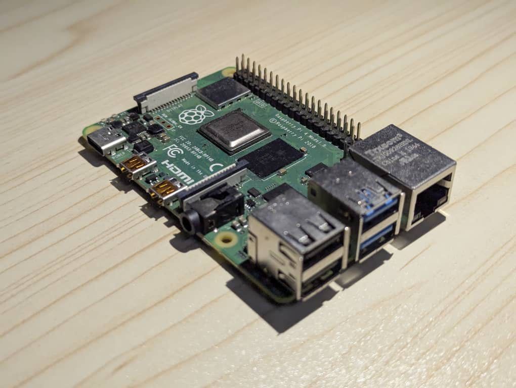 Raspberry pi 4b 4gb ram, Computers & Tech, Desktops on Carousell