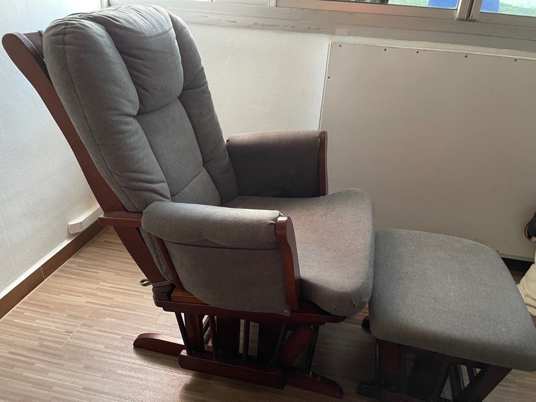 Rocking Chair, Garage Sale on Carousell