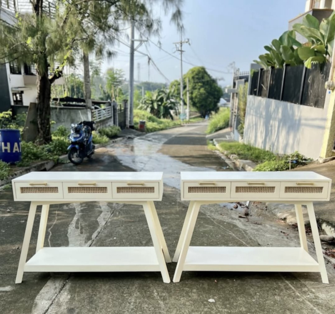Solihiya desigb Console table, Furniture & Home Living, Furniture, TV ...