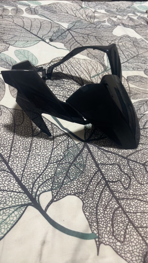 v2 cowl head, Motorcycles, Motorcycle Accessories on Carousell