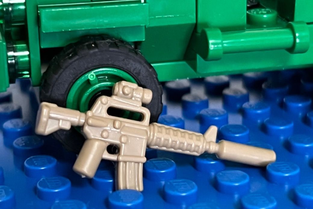 1x Brickmania CAR15 Suppressed Lego Rifle Guns for army police and swat ...