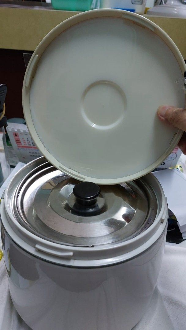 真空煲運作完全正常 搬屋平售Moving House Sale (圖有尺碼size in picture 外煲7x8寸External pot ...