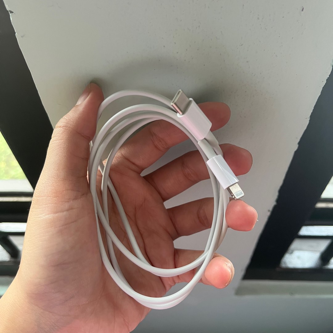 Apple USB-C Charge Cable (Orginal from Iphone 13 Digimap), Telepon ...