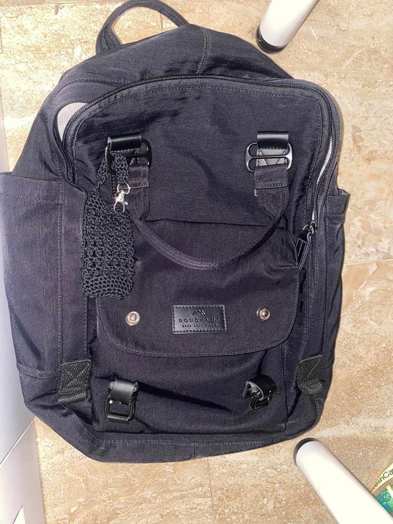 BACA DESKRIPSI! Doughnut Backpack Black, Fesyen Wanita, Tas & Dompet di ...