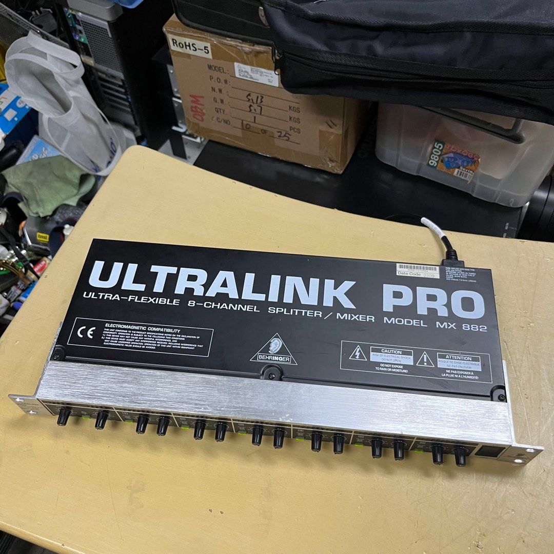 Behringer ULTRALINK PRO MX882 Ultra-Flexible 8 Channel Splitter/Mixer ...