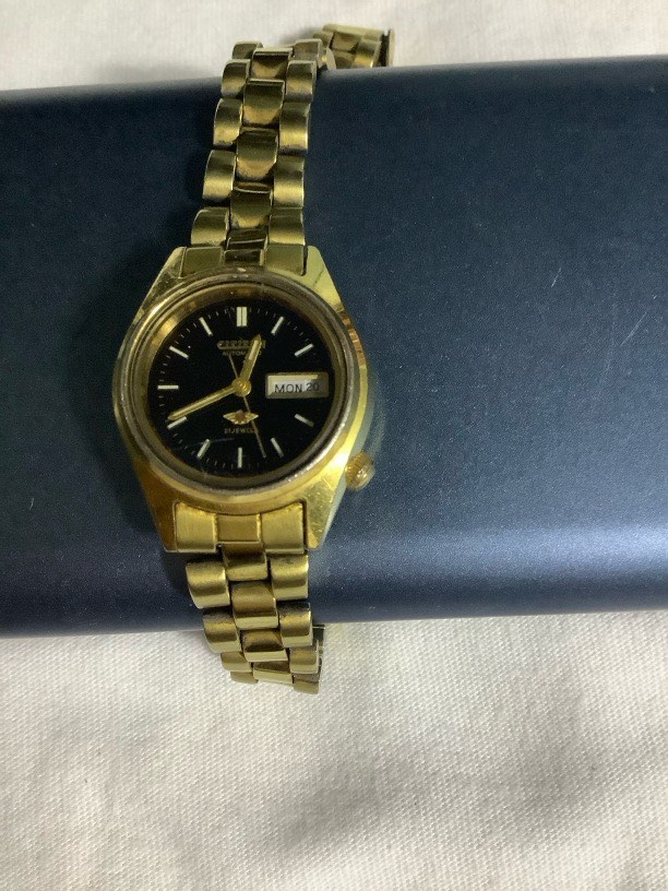 Citizen Authomatic original, Women's Fashion, Watches & Accessories ...