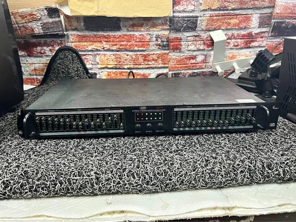 dbaudio EQ-89 Equalizer Stereo 15-Band Graphic, Audio, Soundbars ...