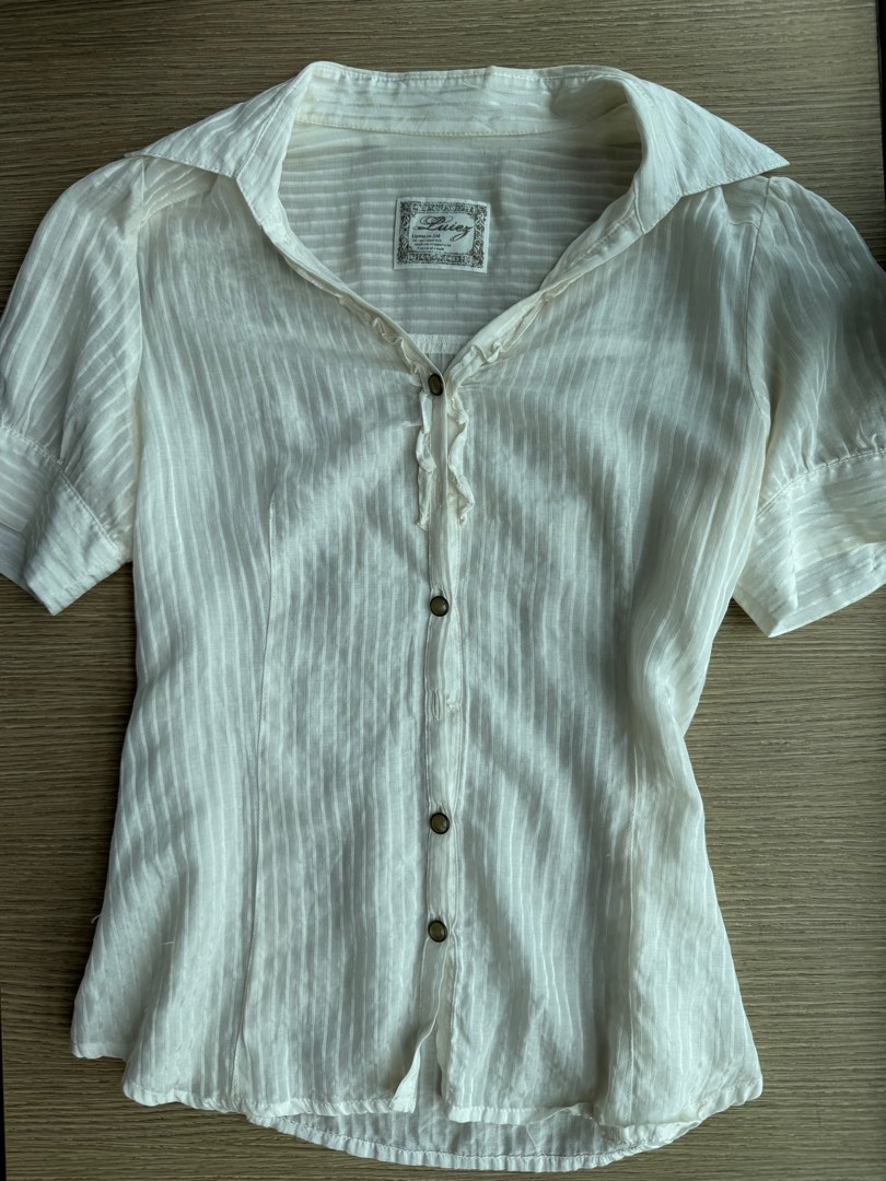 fatal frame vintage curated thrift blouse, Women's Fashion, Tops ...