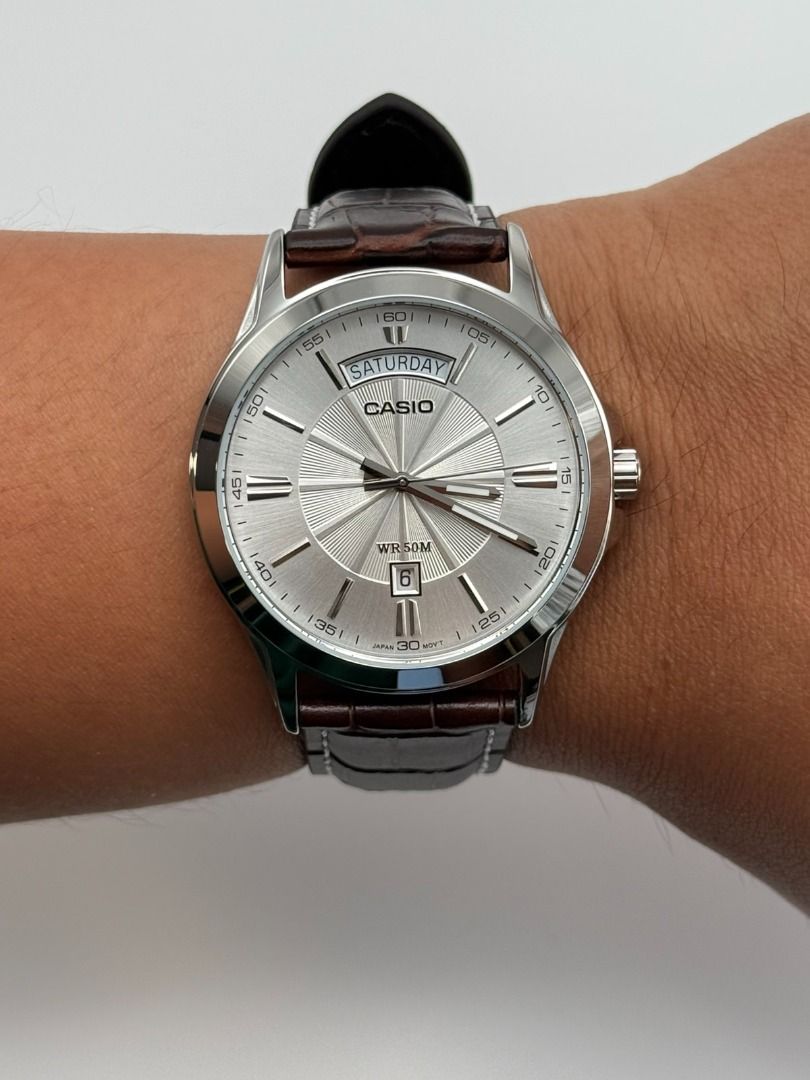 FREE SHIPPING!! ORIGINAL CASIO ANALOG SILVER DIAL WITH DAY-DATE DISPLAY LEATHER MEN'S WATCH MTP ...