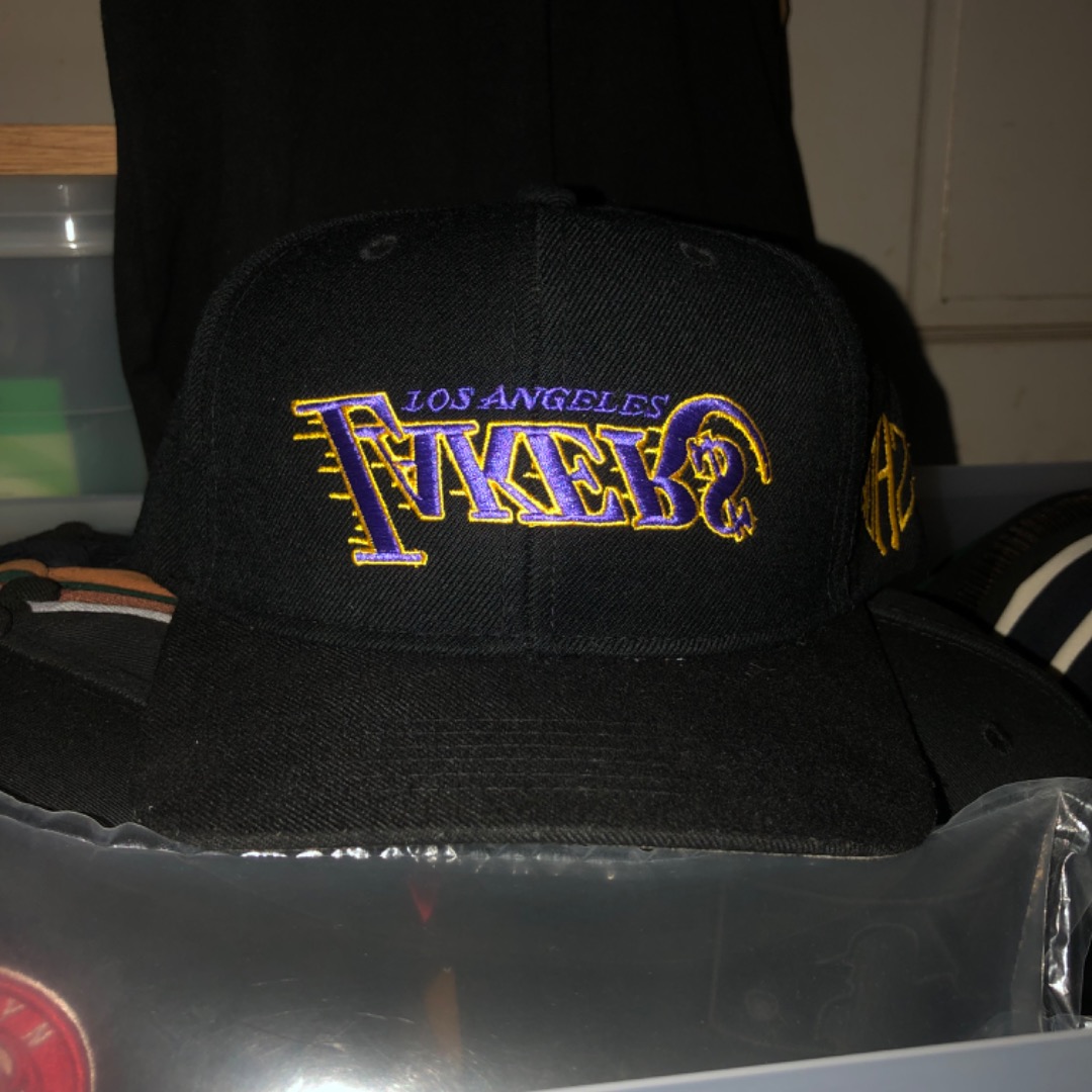 Los Angeles Lakers KTHLA (killthehype), Men's Fashion, Watches ...
