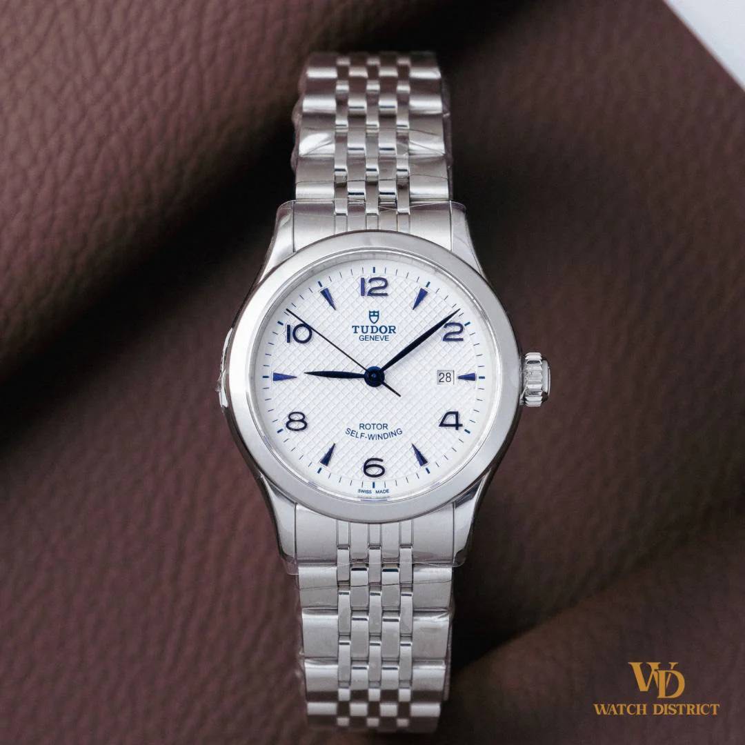 NEW May 2025 28mm Tudor 1926 91350 Opaline Dial, Luxury, Watches on ...