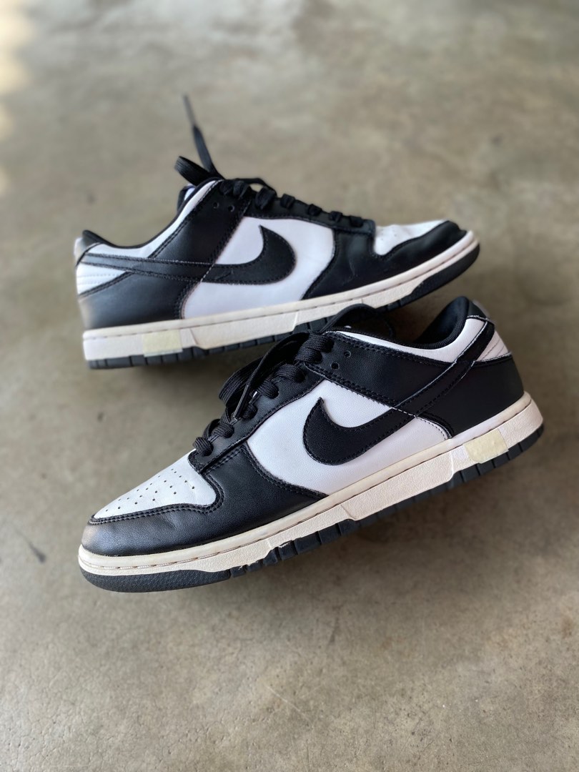 Nike sb dunk low panda, Fesyen Pria, Sepatu , Sneakers di Carousell