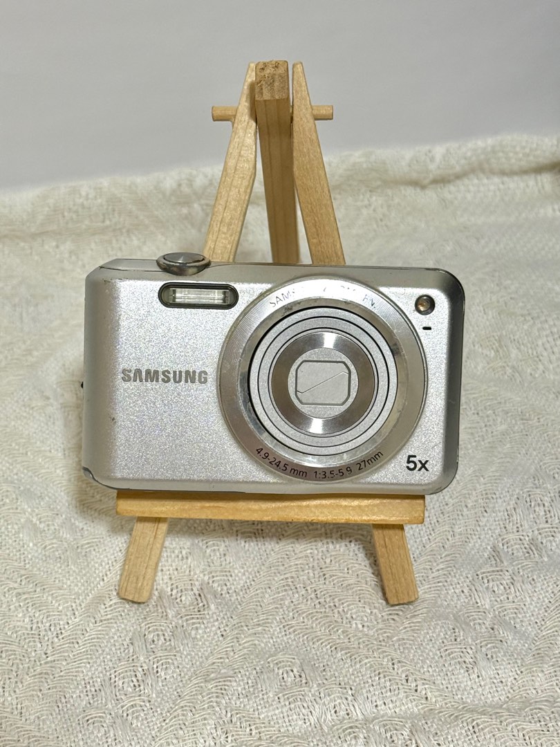 Samsung ES70, Photography, Cameras on Carousell