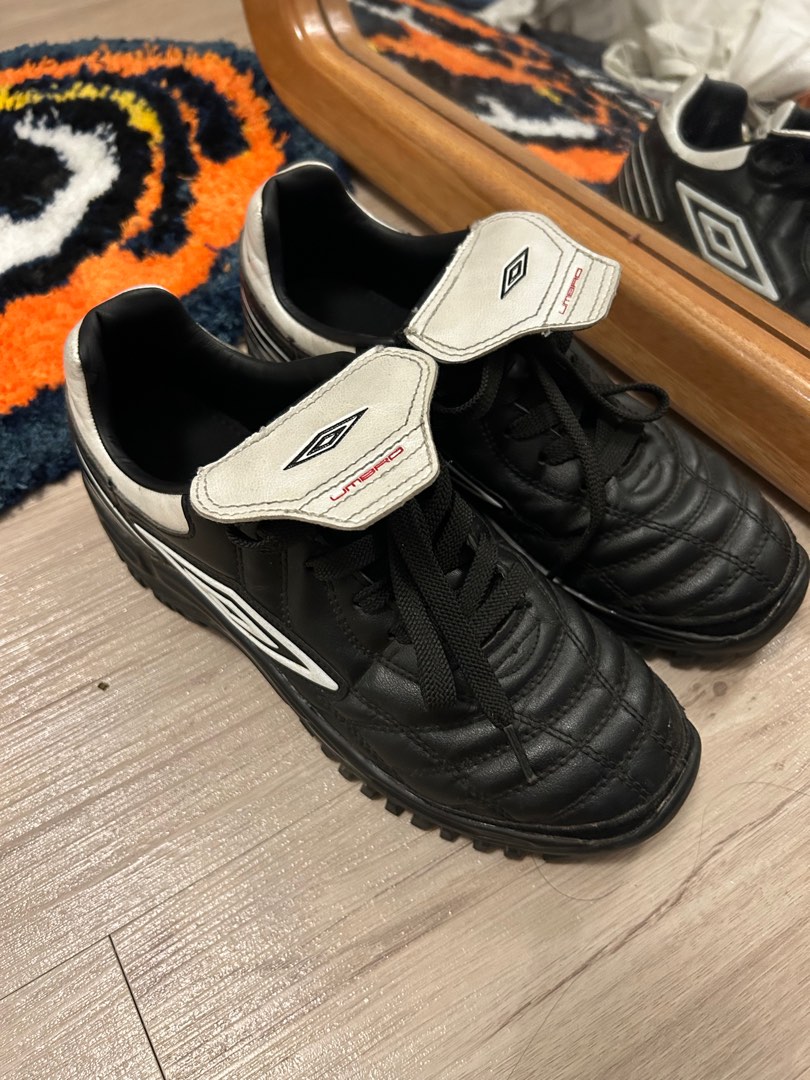 Sepatu Umbro sol Vibram, Fesyen Pria, Sepatu , Lainnya di Carousell