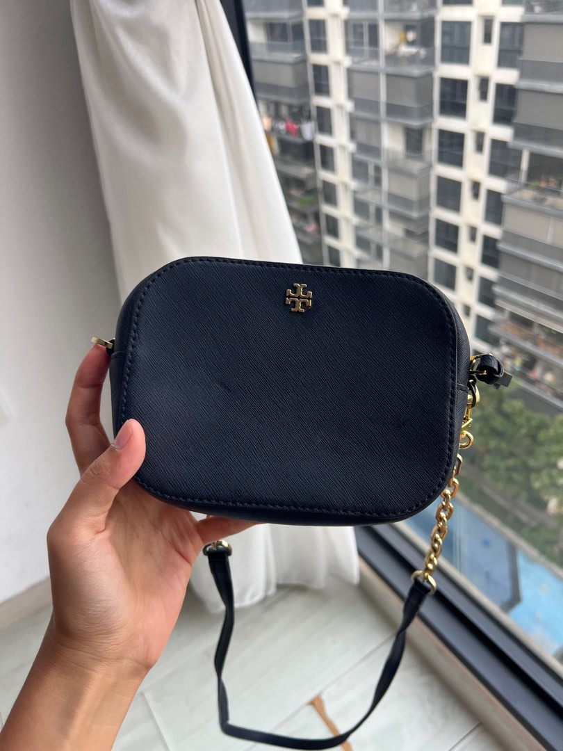 Tory Burch Camera Bag, Women's Fashion, Bags & Wallets, Cross-body Bags ...