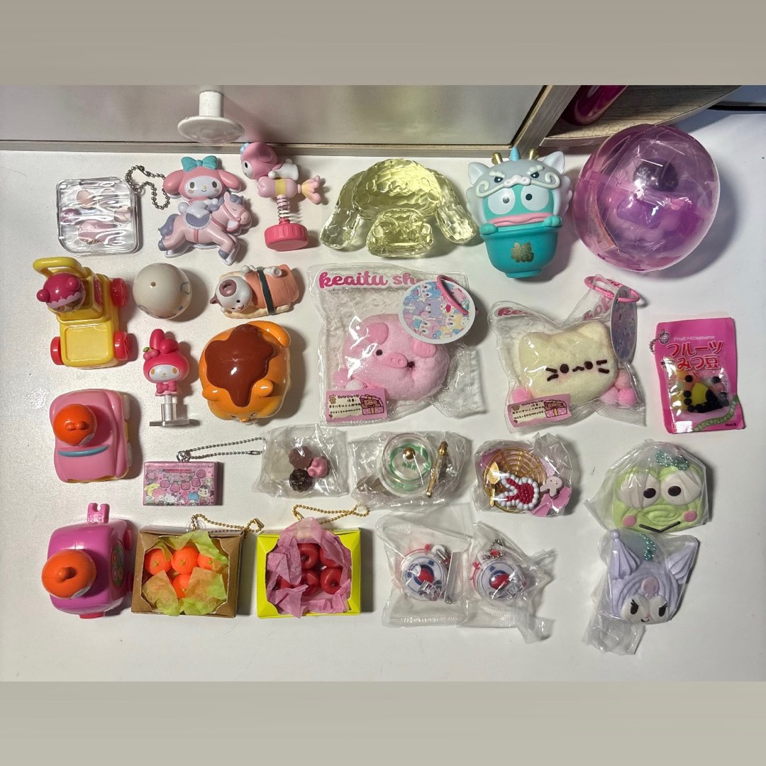 wts assorted rare Japanese gachapon trinkets and keychains (sanrio ...
