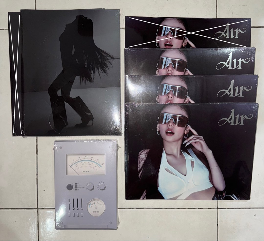 wts yeji air sealed albums photobook oxygen pack itzy, Hobbies & Toys ...