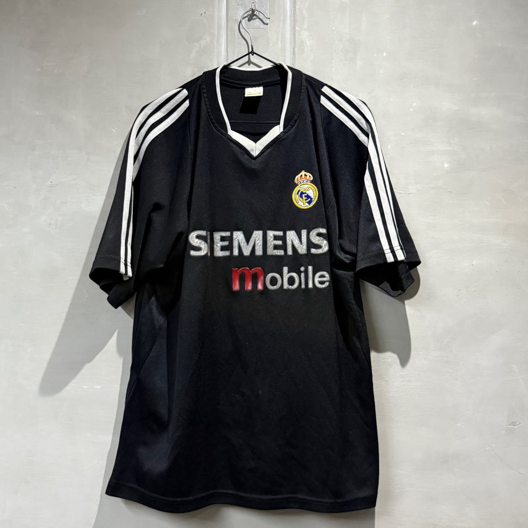 Y2k David Beckham Real Madrid Kit, Men's Fashion, Activewear on Carousell
