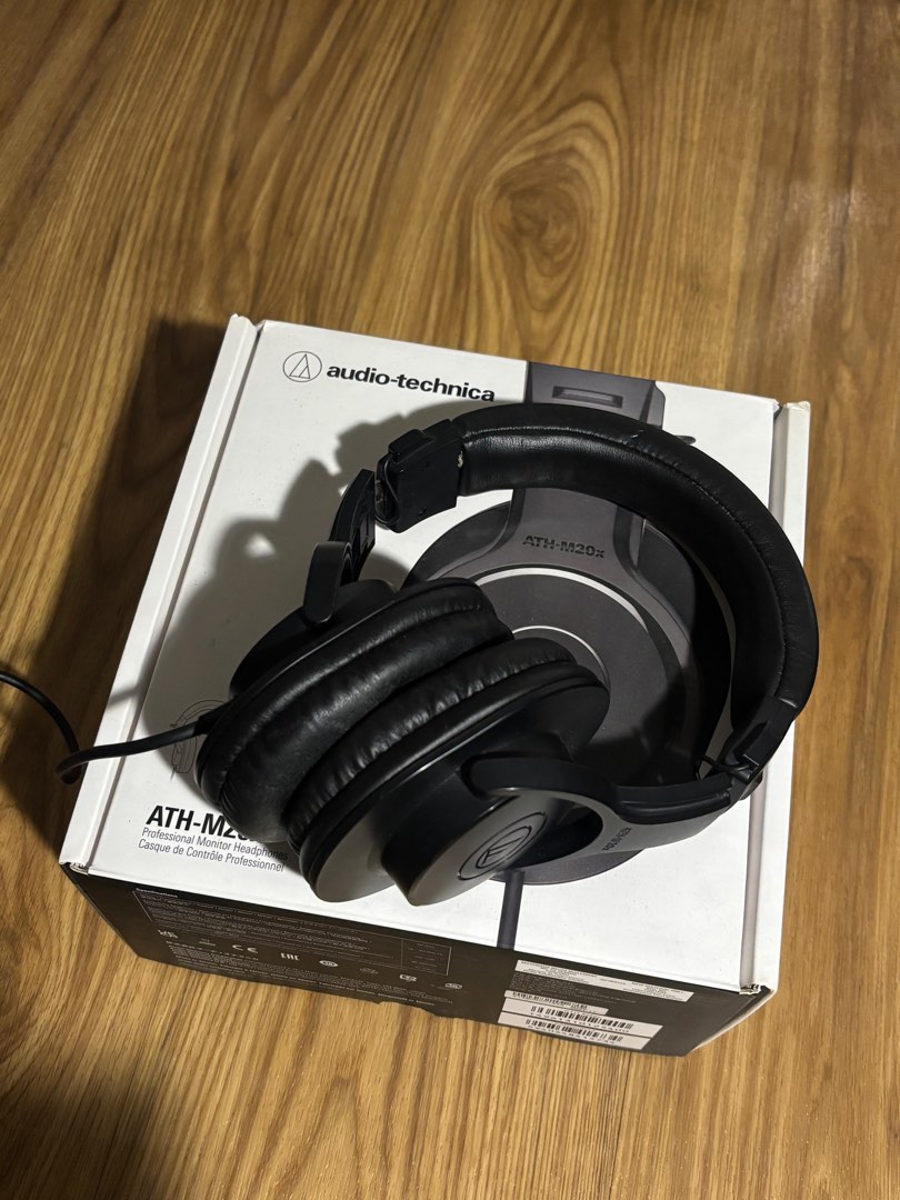 Audio Technica ATH-M20x (NEGO), Elektronik, Bagian Komputer & Aksesoris di Carousell