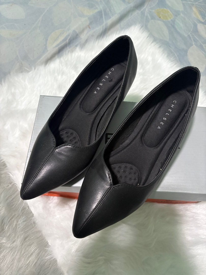 Black Shoes Chelsea Heels, Women's Fashion, Footwear, Heels on Carousell