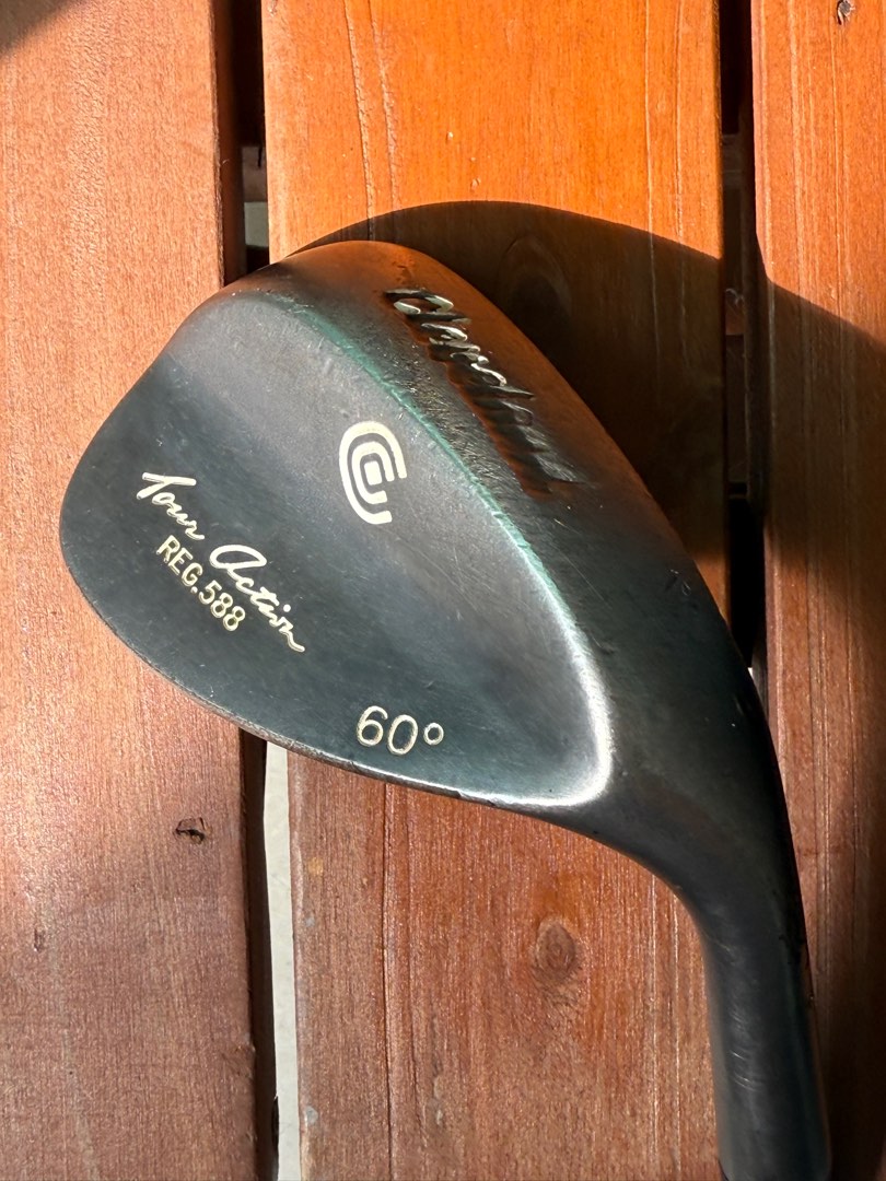 Cleveland Tour Action 588 Lob Wedge 60-degree loft, Sports Equipment ...