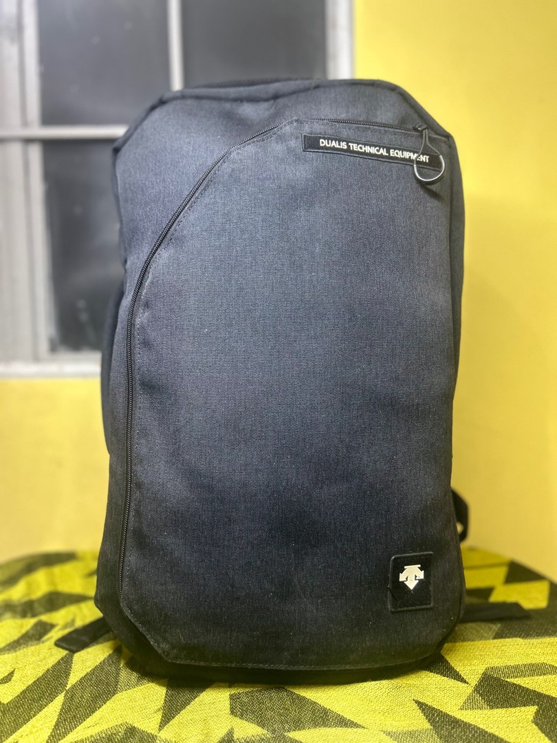 Descente Dualis Technical Equipment Backpack, Men's Fashion, Bags, Backpacks on Carousell