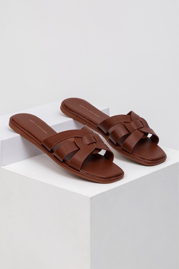 DION INTERLINKED SLIDES, Women's Fashion, Footwear, Flipflops and ...