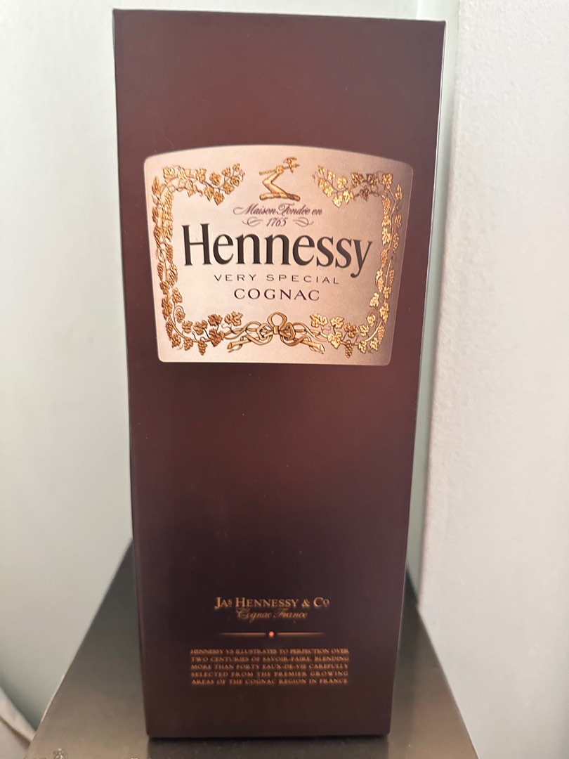 Hennessy VSOP very special cognac, Food & Drinks, Alcoholic Beverages ...