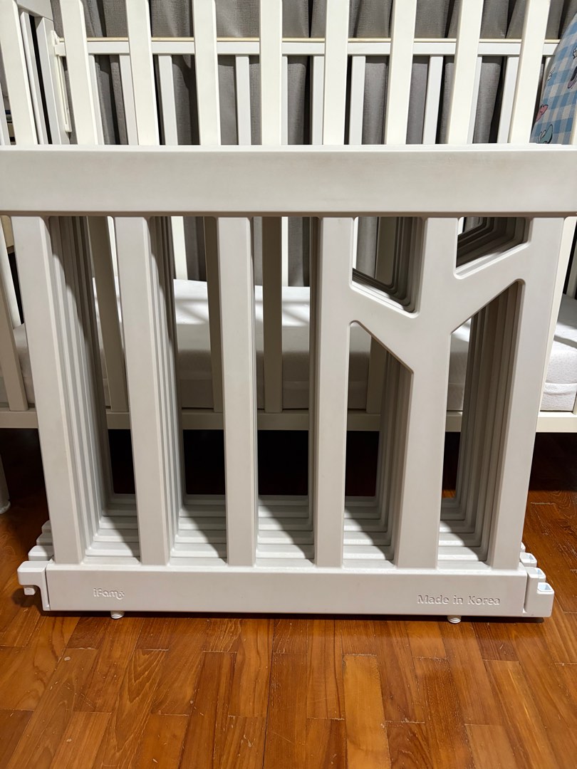 IFAM Birch Baby Play Yard w/ Door Set - 12 piece set, Babies & Kids ...