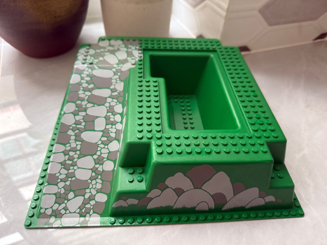 Lego Base Raised Plate, Hobbies & Toys, Toys & Games on Carousell
